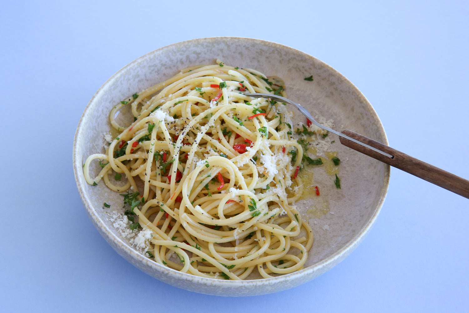 Spaghetti with Chilli, Garlic and Parsley | Wicked Hots